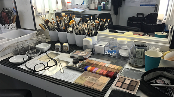 How to be the best Makeup Assistant you can be – The Makeup Armoury